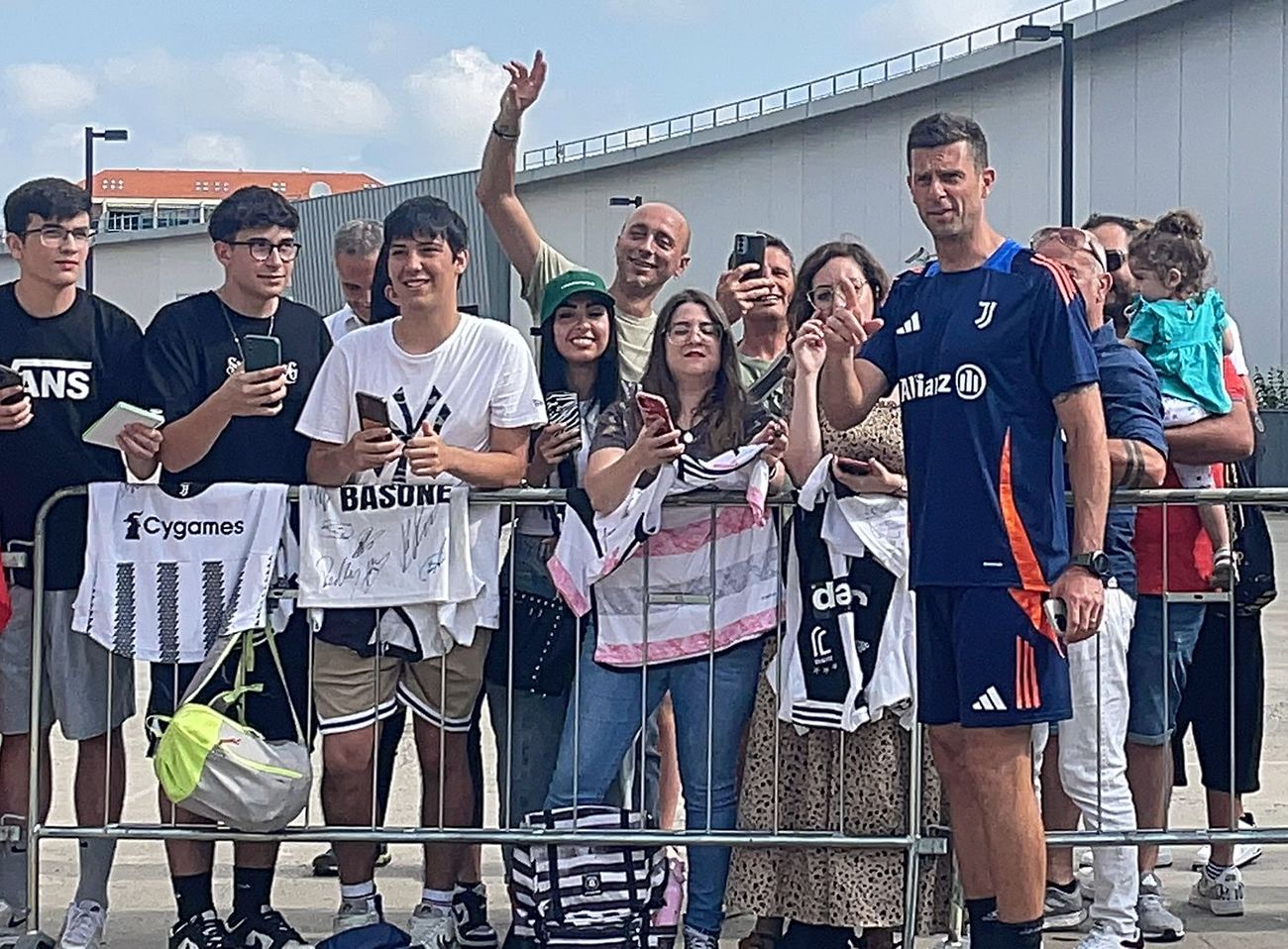 Juventus, al JMedical anche Lozano e Colinet: ecco chi sono VIDEO | Il ...